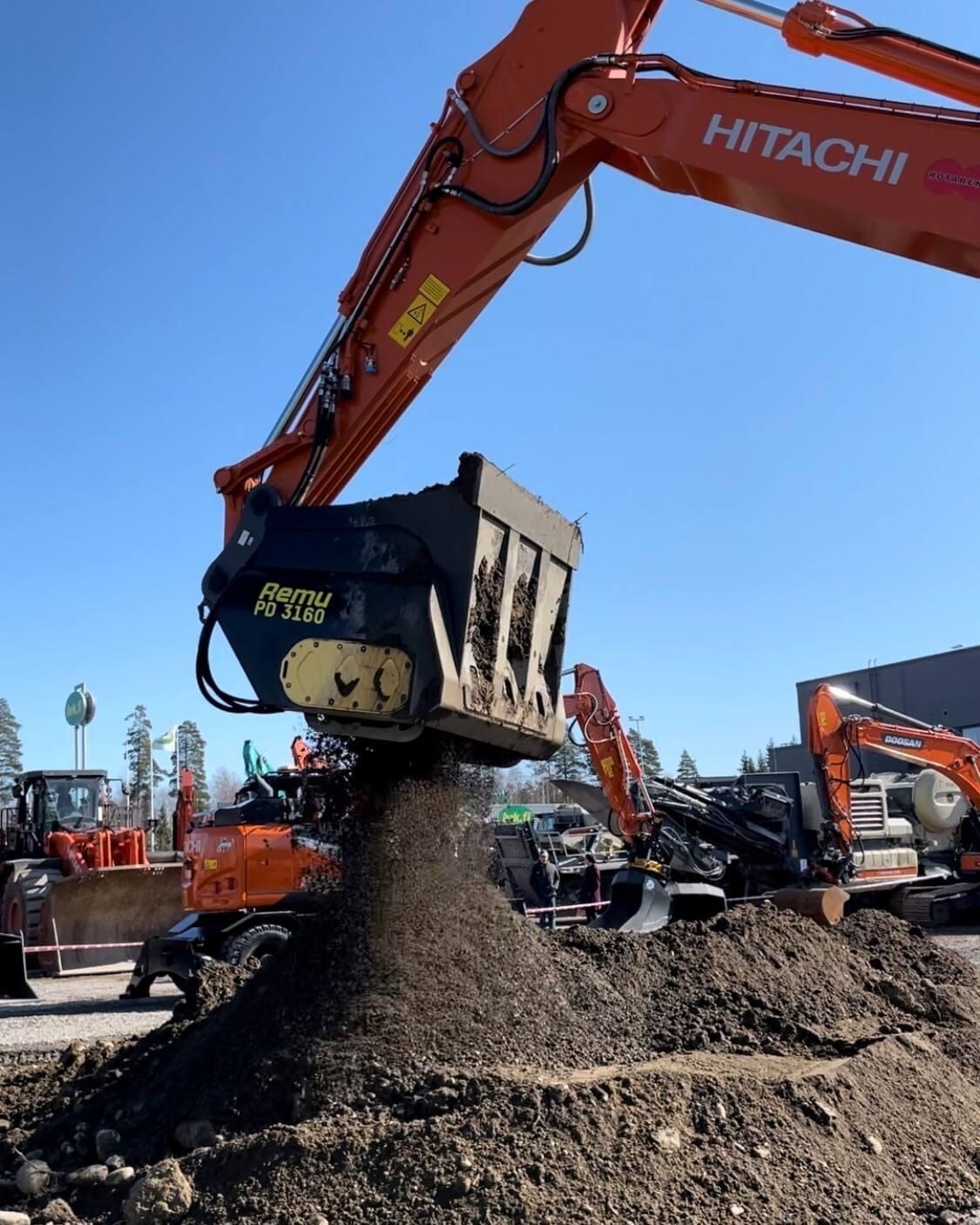 Screening Buckets & Excavator Buckets | REMU Screening Bucket