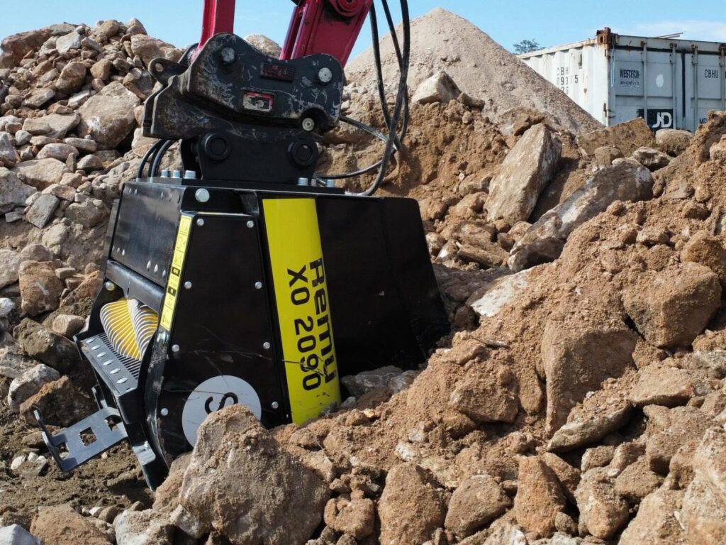 Top Uses for REMU Screening Buckets in Construction